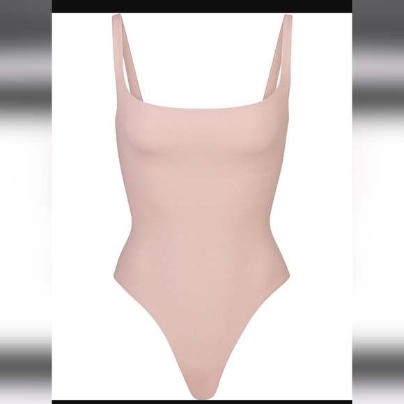 SKIMS | Tops | Skims Fits Everybody Square Neck Body Suit In Dusk ...